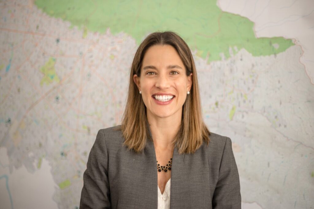 10 common myths holding women back in government contracting and leadership